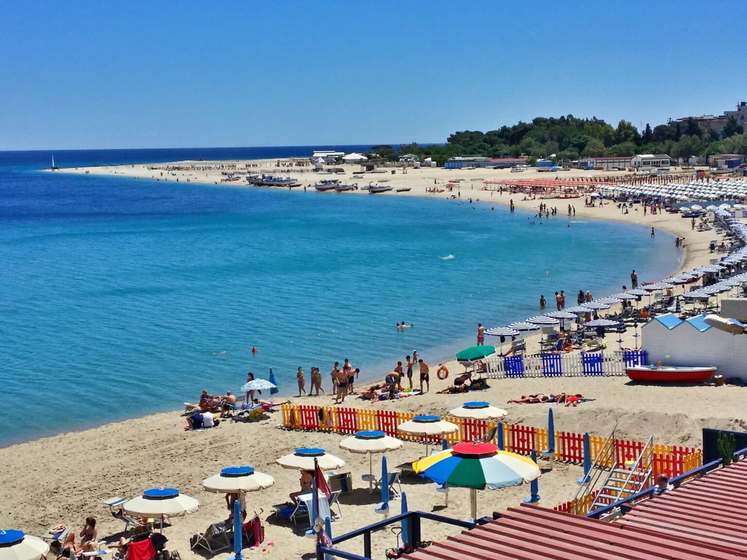 Soverato, spiagge da sogno e un mare cristallino da Bandiera blu ...