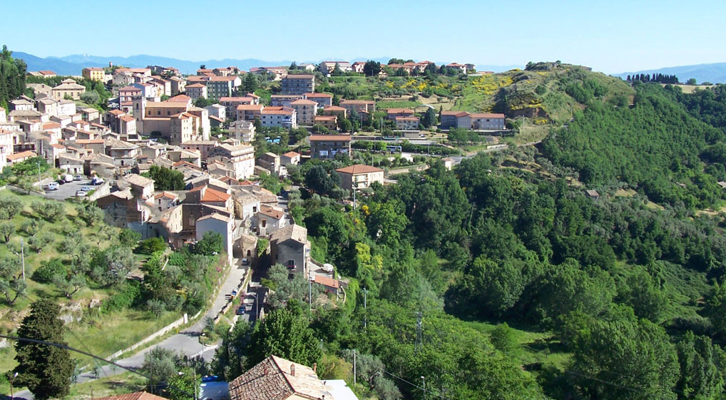 Il tributo di Carolei al James Bond di Broccoli • Meraviglie di Calabria