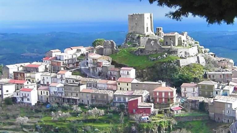 A Belcastro, nella Città di San Tommaso D'Aquino • Meraviglie di Calabria