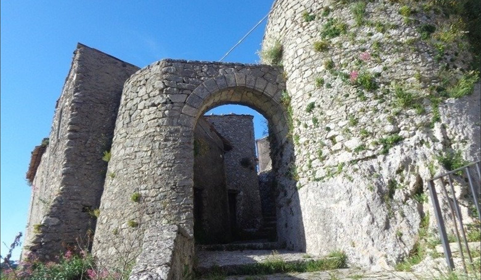 La Motta di Domanico, gioiello (ancora) poco conosciuto • Meraviglie di ...