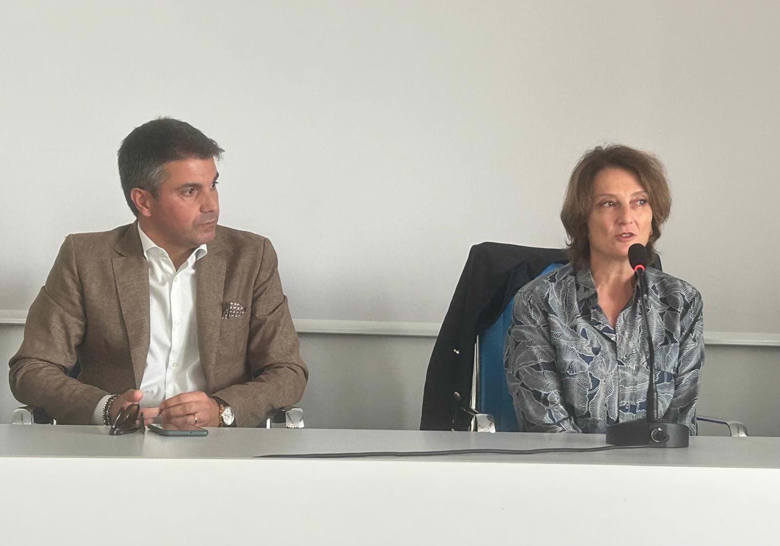 Mind The Step, a Marano Principato una scultura di Elisa Sighicelli ...